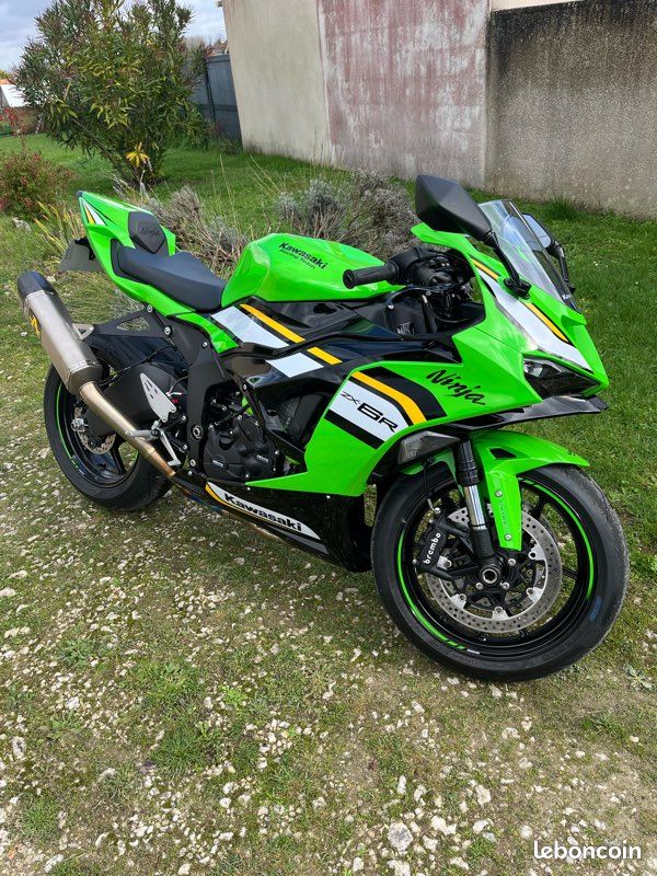 Kawasaki ZX6R - Motos