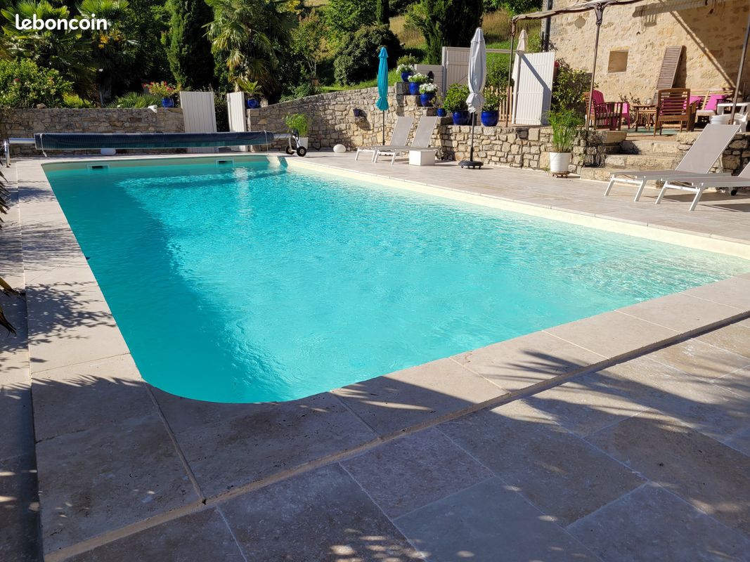 Gite avec piscine chauffée 2 pers - Locations saisonnières