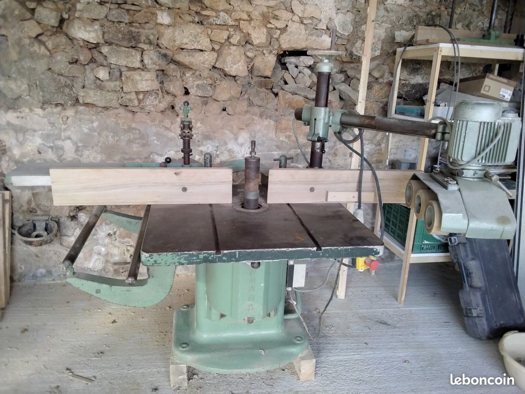 Machine à bois toupie - Équipements industriels