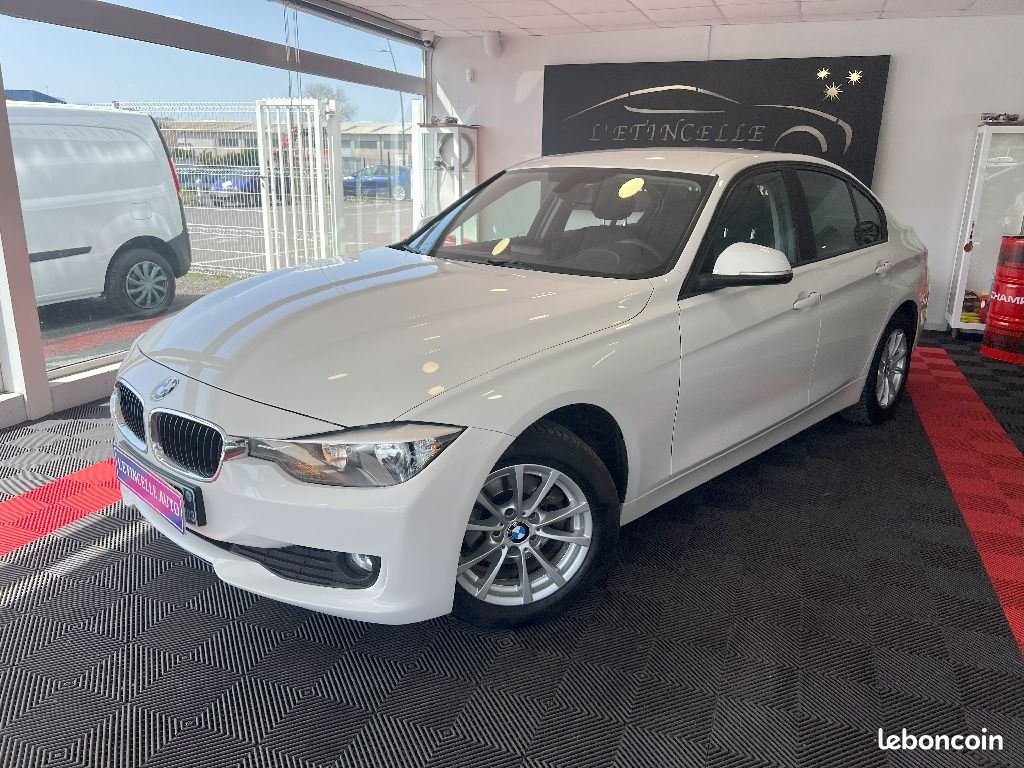 BMW Série 3 F30 318d 143 ch Lounge - Voitures
