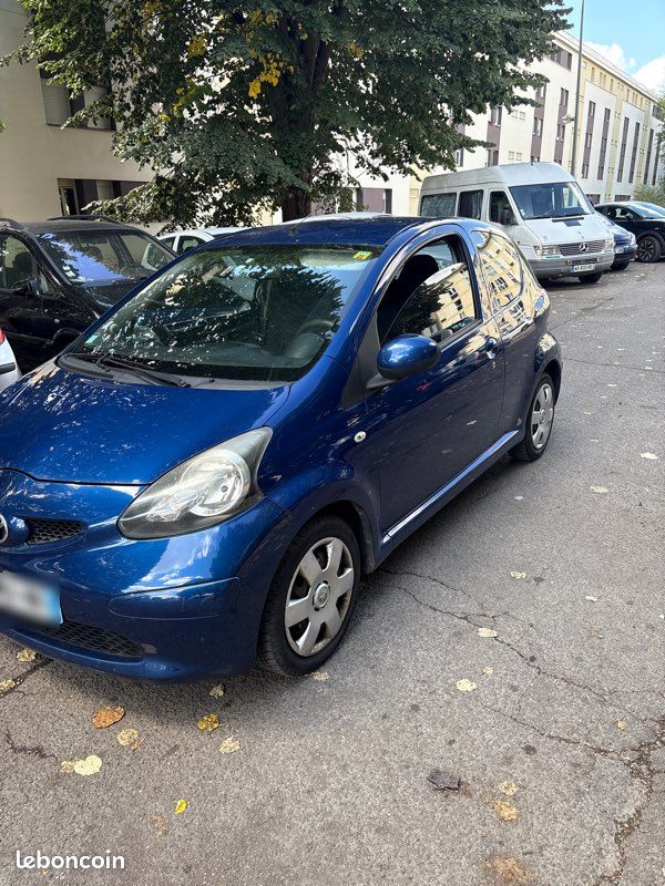 Toyota aygo Peugeot 107 Citroën c1 - Voitures