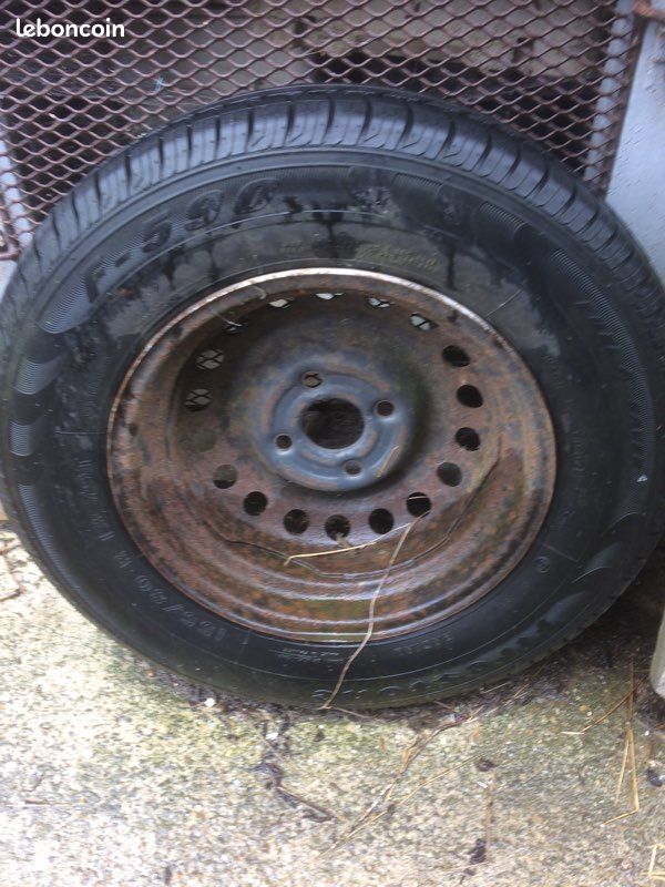 Roue de secours - Équipement auto