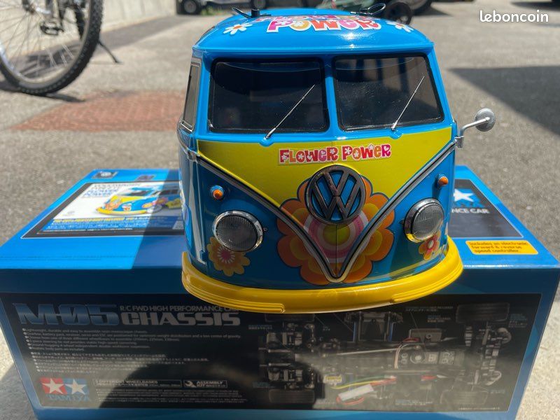 Tamiya bus VW Flower Power hippie - Modélisme