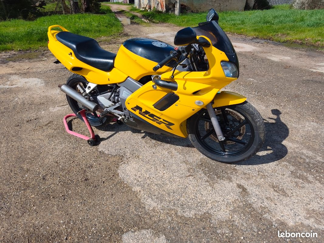Honda 125 nsr - Motos