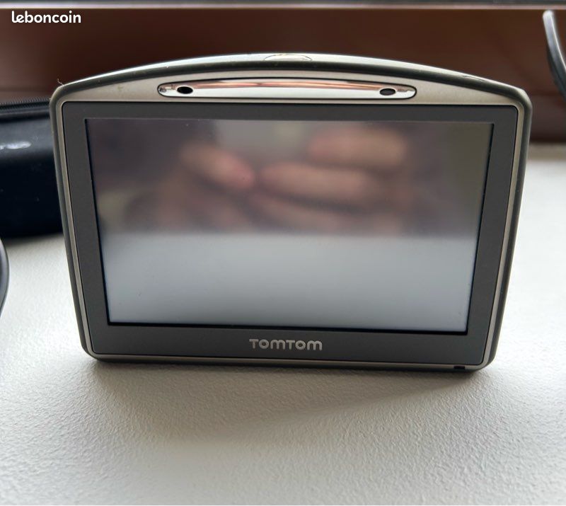 GPS Tomtom Go 920, en bon état avec chargeurs et étui de protection ...