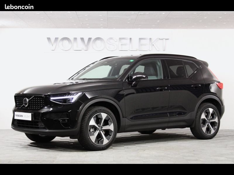 Volvo XC40 B4 197ch Plus DCT 7 - Voitures