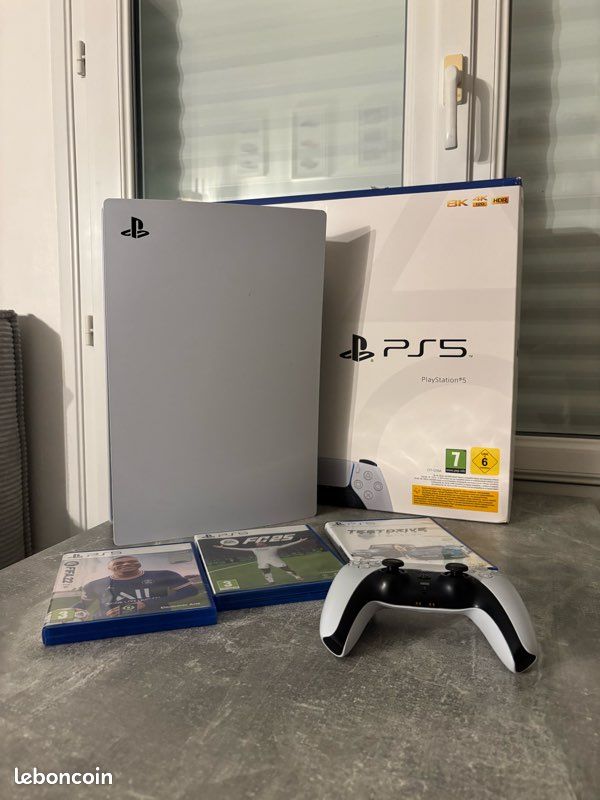 PS5 Édition Standard - Consoles
