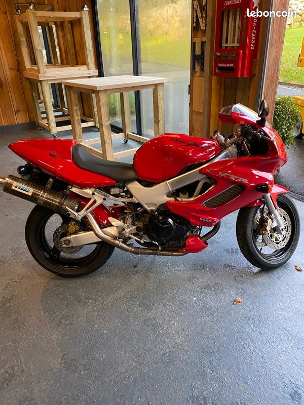 1000 VTR Honda - Motos