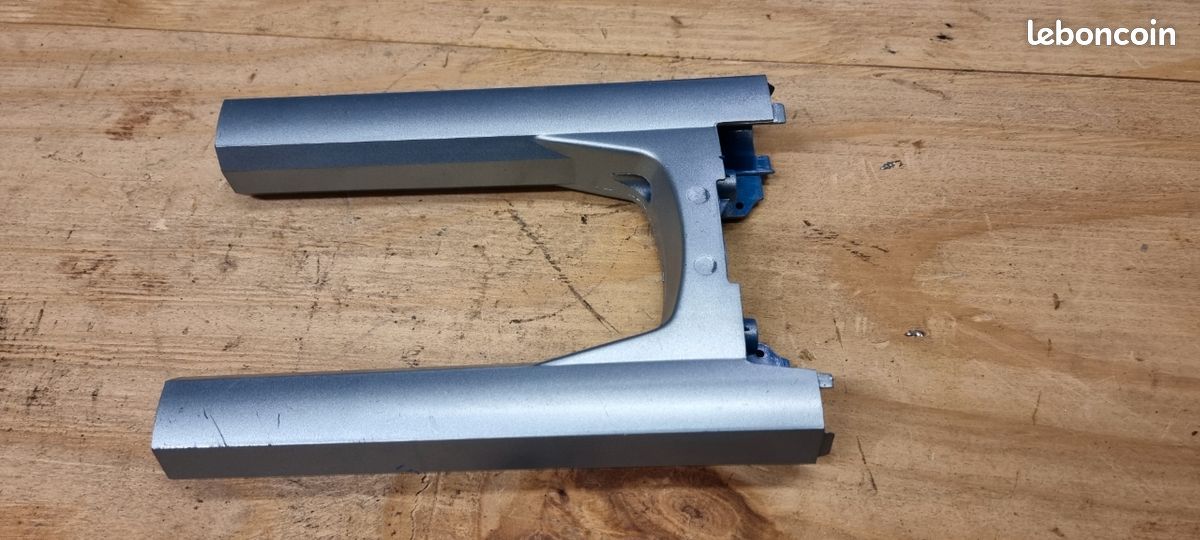 Capotage de fourche Peugeot 103 – Très bon état - Équipement moto