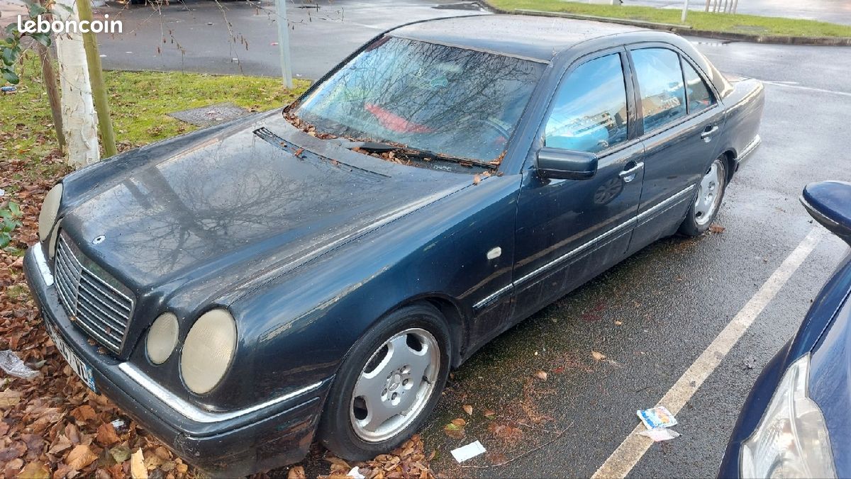 Mercedes e290 - Équipement auto