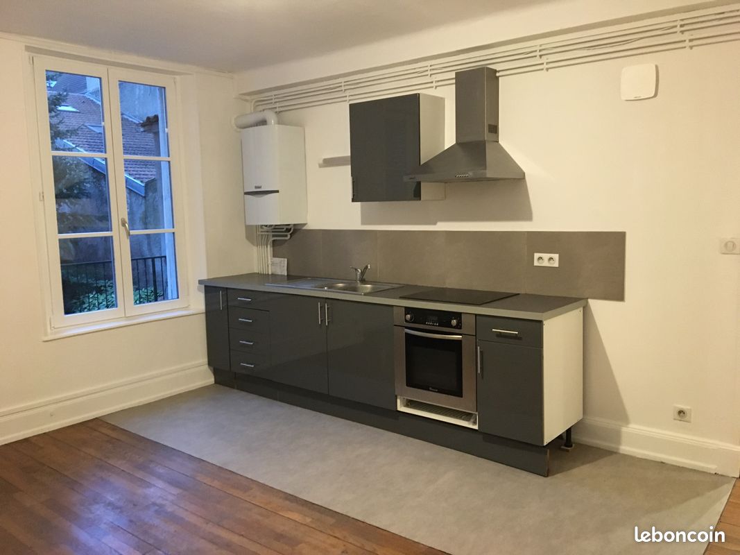 F3 à PAM de 86m2 traversant avec terrasse - Locations