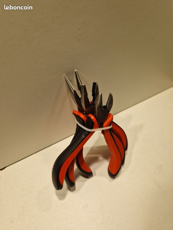 Set de 3 mini pinces neuf - Bricolage