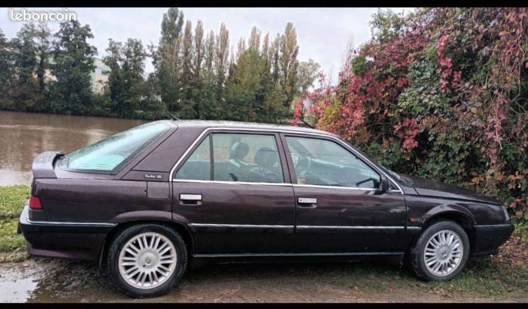 Renault 25 Turbo DX de 1992 style "Baccara" - Voitures