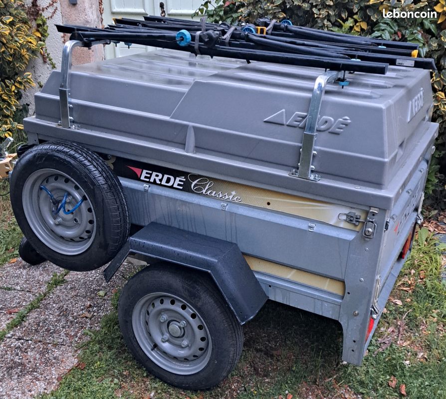 Location remorque ERDE 153 avec capot et porte-vélos - Autres services