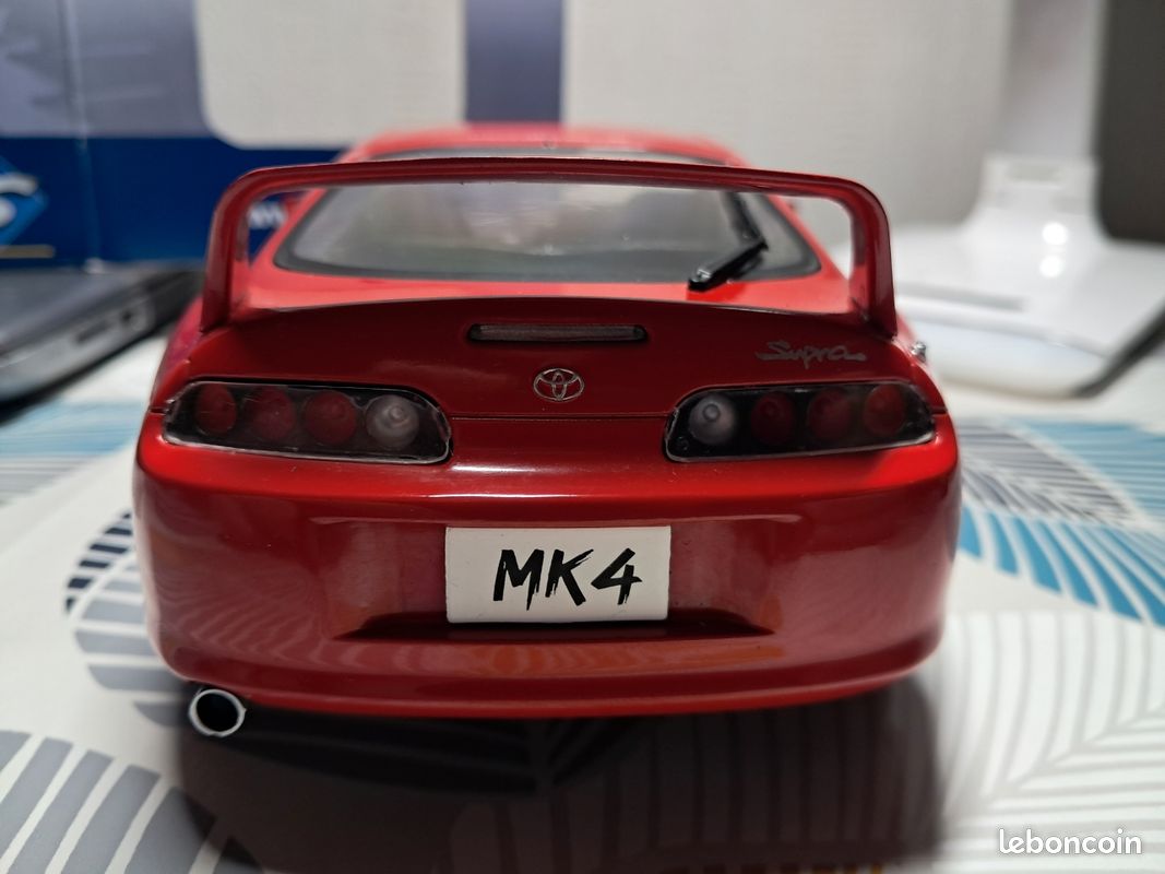 Toyota supra solido 1/18 - Collection