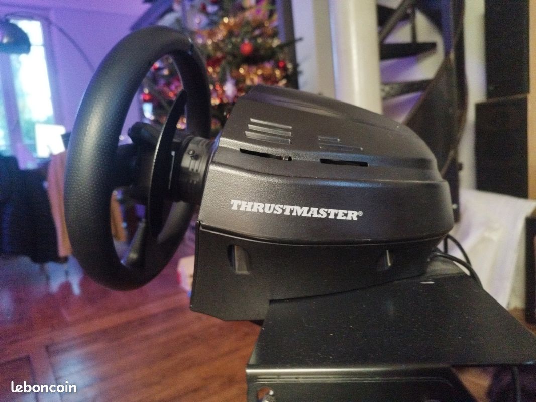 Trustmaster GT + support top - Consoles