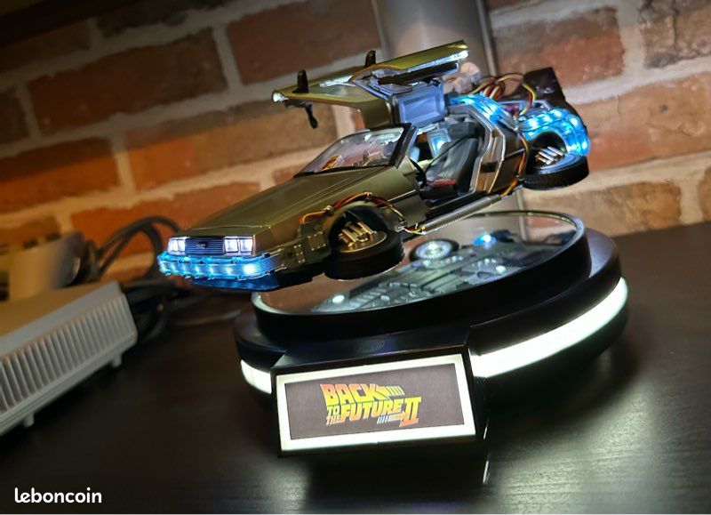 Delorean lévitation magnétique Floating Deluxe version retour vers le ...