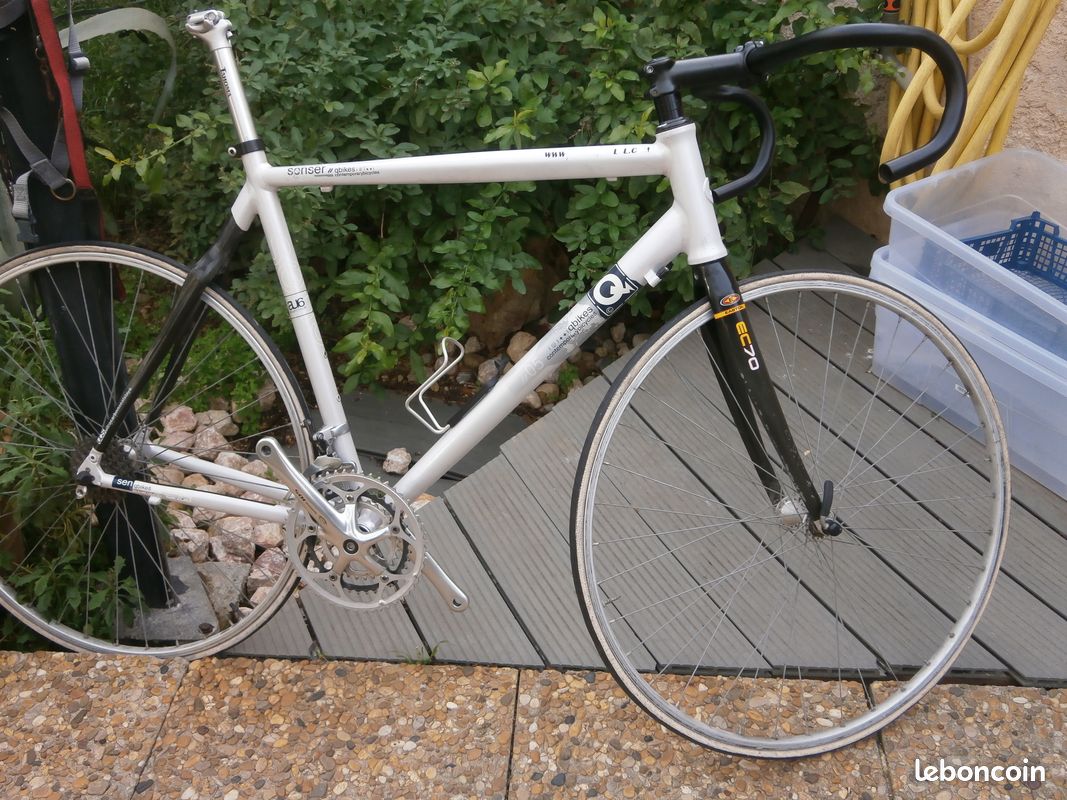 Cadre QBIKE alu et carbone - Vélos
