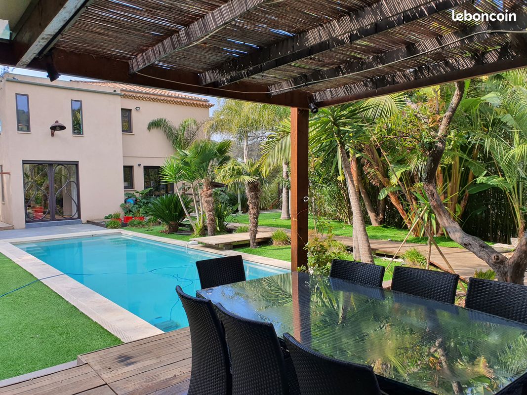 Villa de charme jardin exotique 8 pers - Locations saisonnières