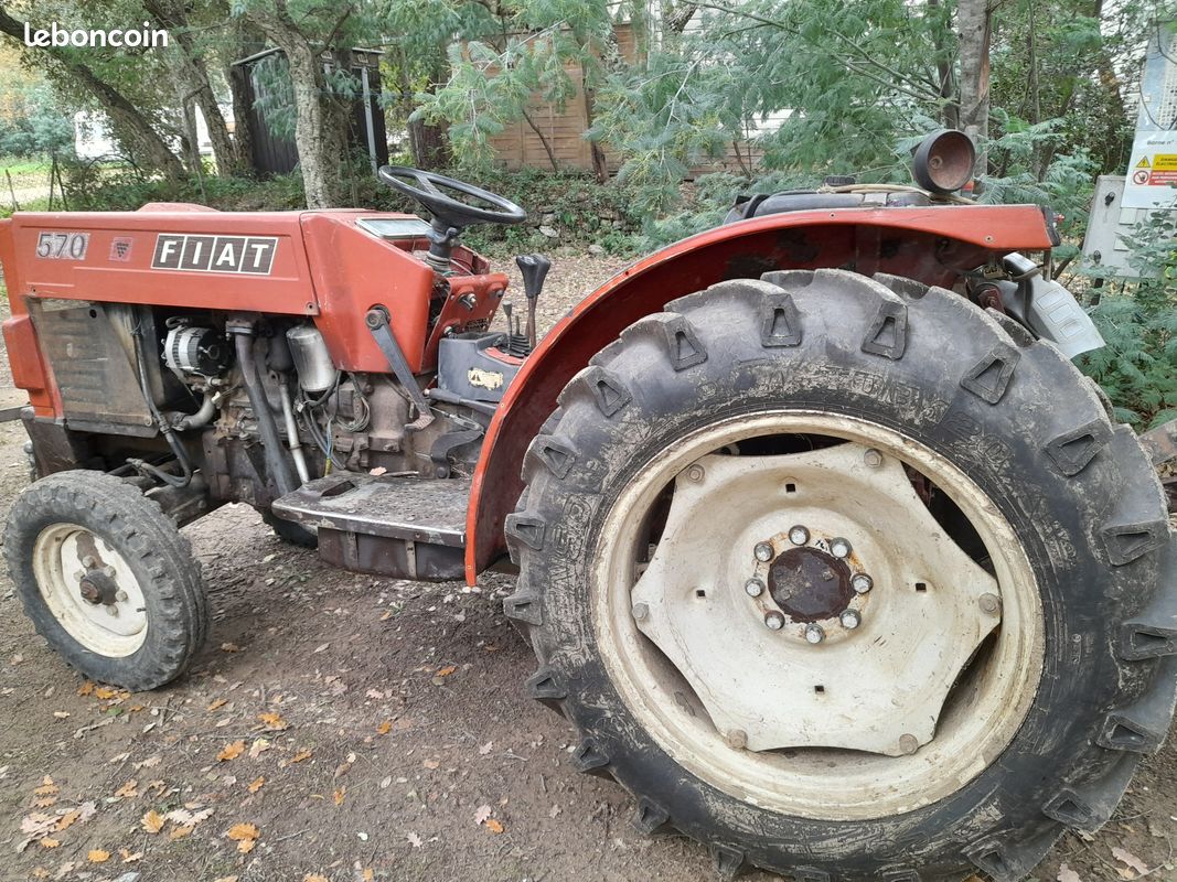 Fiat 570 et Renault 60 - Tracteurs