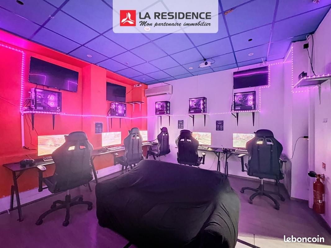 Commerce 493 m² - Bureaux & Commerces