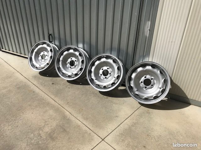 Jantes Alfa Romeo Spider 2600, Spider 2000 Touring - Équipement auto