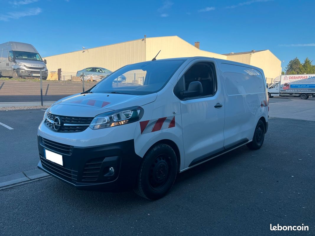 Opel Vivaro 2.0 hdi 145 cv 1 ER MAIN GPS CAMERA 360 EQUIPEMENT CASSIER ...