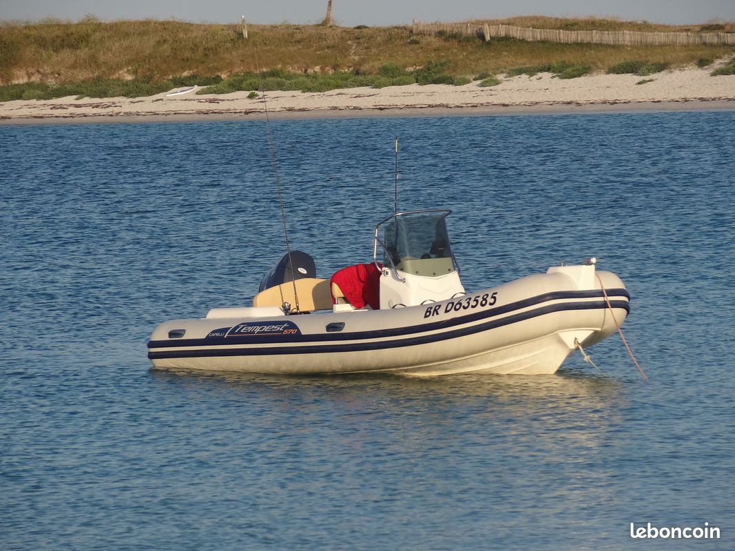 Semi-rigide Capelli Tempest 570 - Nautisme