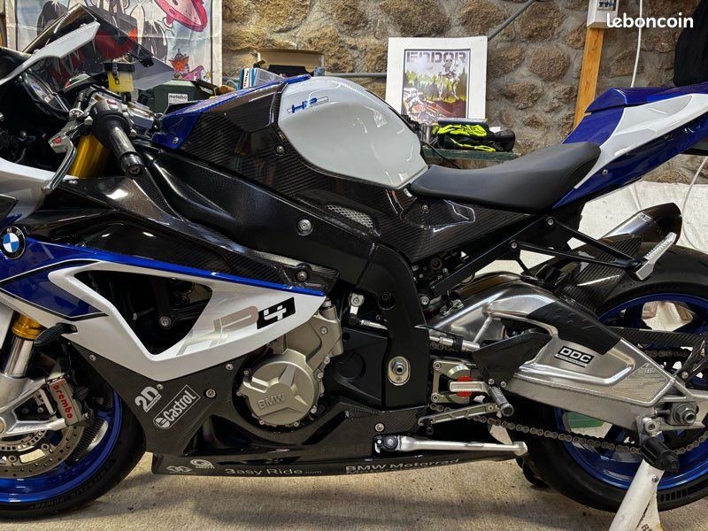 BMW hp4 - Motos