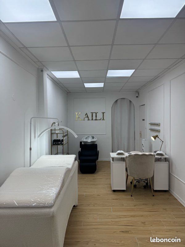 Local tout équipé pour institut de beauté & salon de coiffure - Proche ...