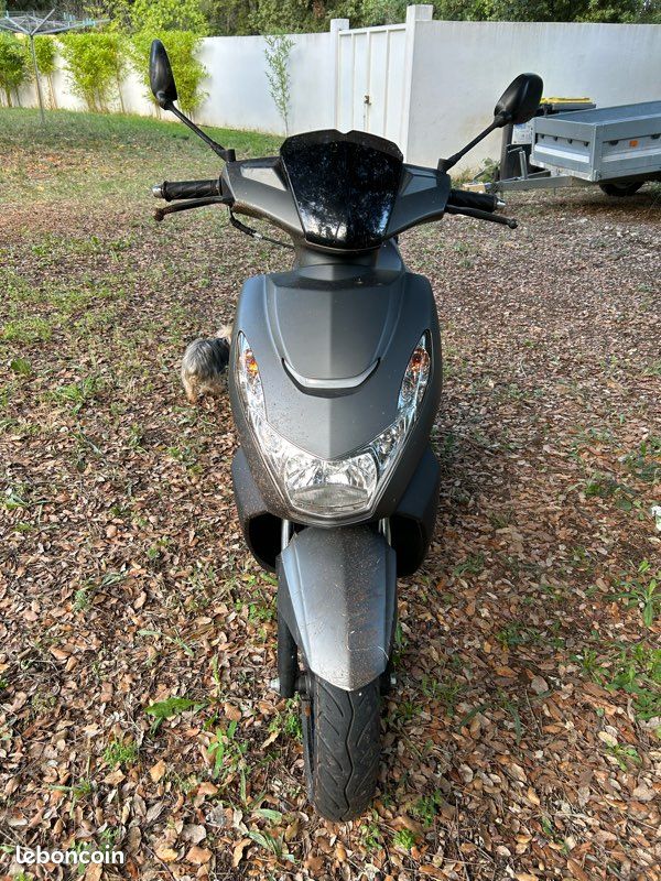 Scooter Peugeot 4T HS - Motos