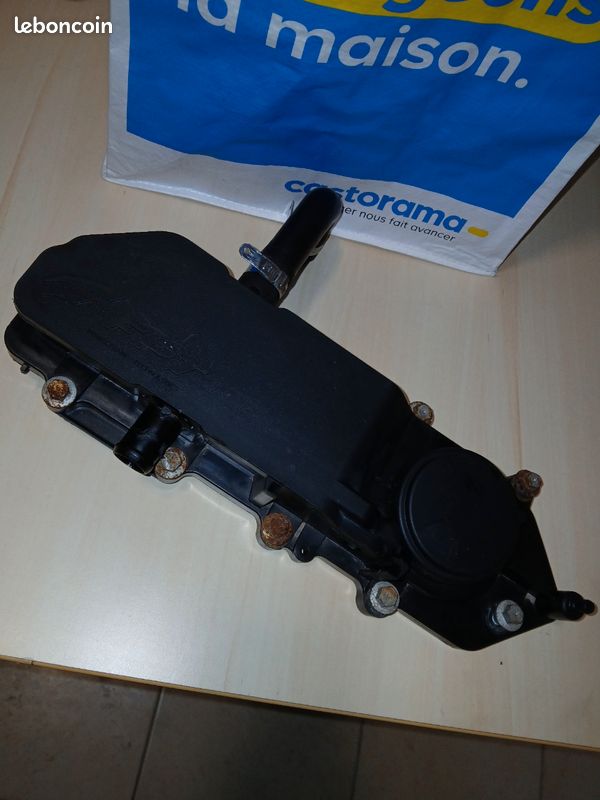 Cache culbuteur Iveco daily/Fiat ducato. Réf 504132147. Faible ...
