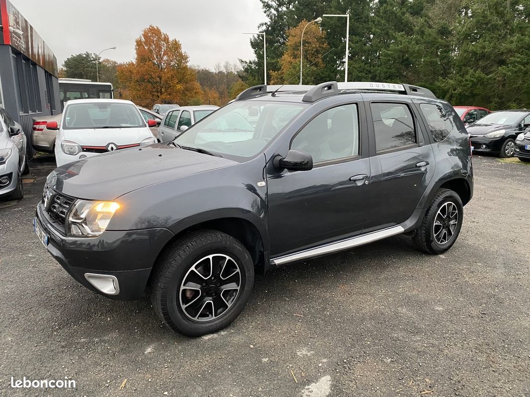 Dacia Duster PHASE 2 1.2 TCE 125 CV BLACK TOUCH RÉVISÉ F - Voitures