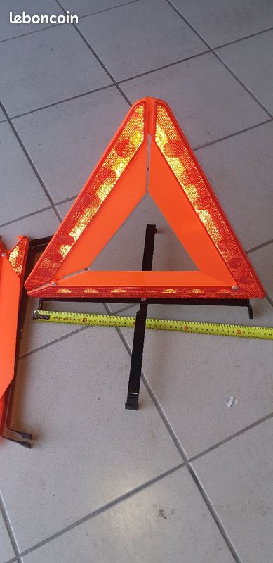 Triangle sécurité voiture - Équipement auto