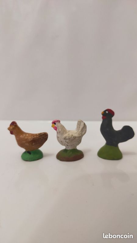 SANTON - Coq noir + 2 poules (3 et 2,5 cm réel) - Collection