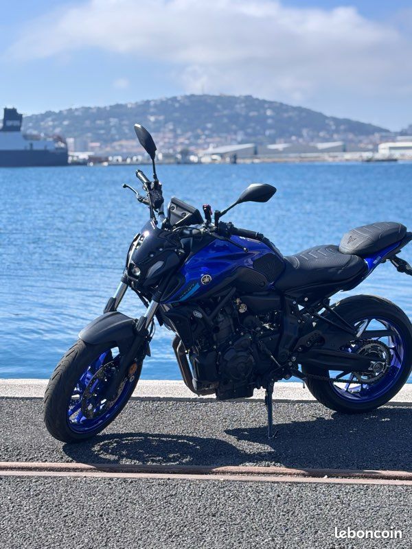 Yamaha mt-07 A2 - Motos