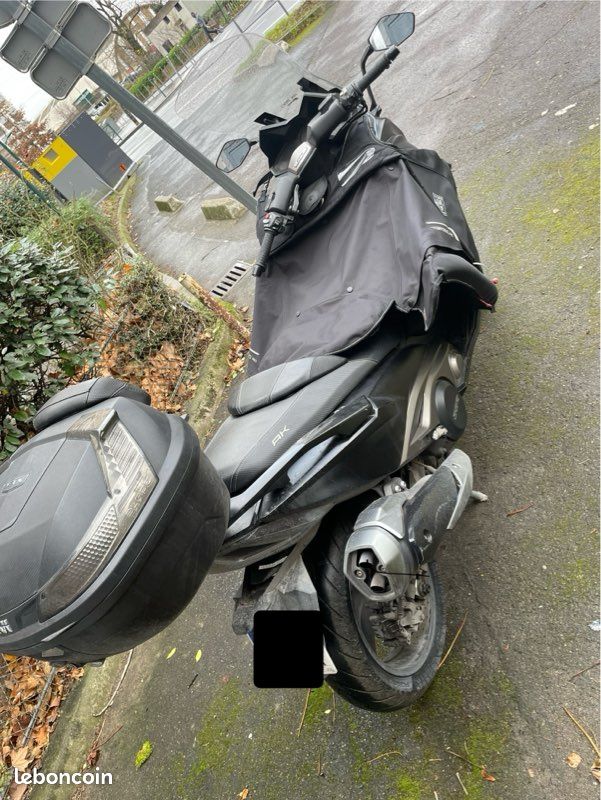 Kymco ak550 - Motos