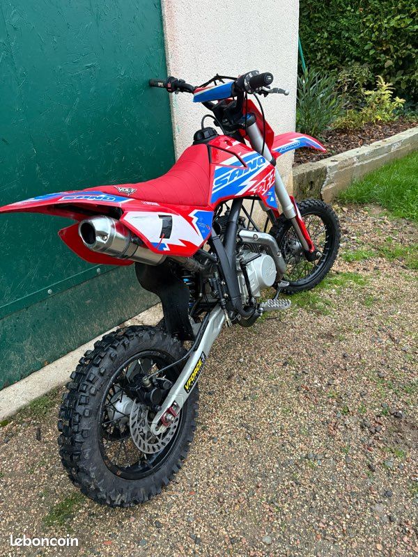 140 apollo rfx 2022 - Motos