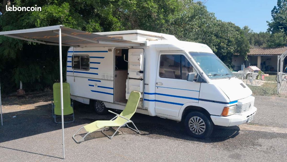 Camping car trafic rapido passe partout petit moteur essence faible ...