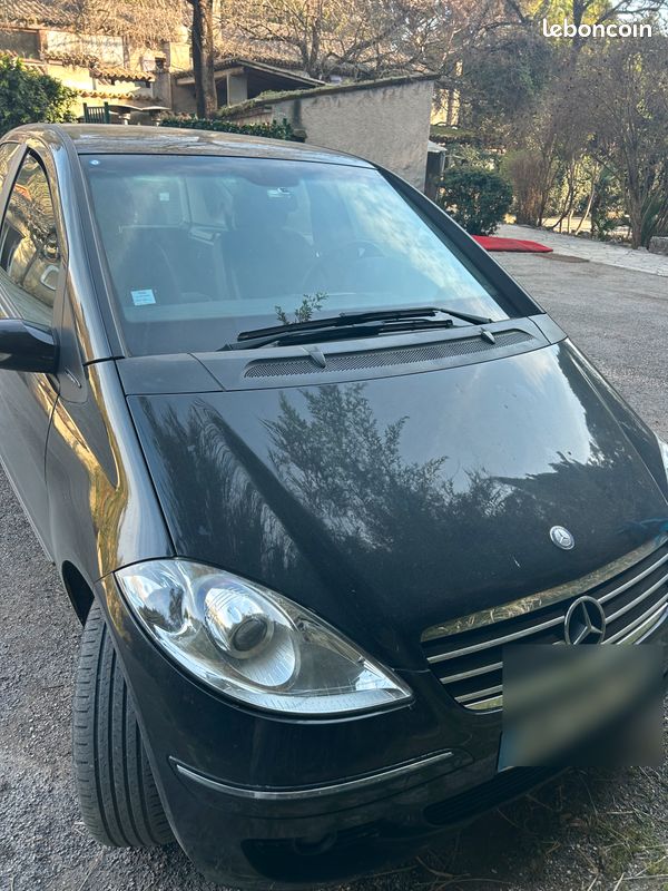 Classa A boite auto 63000 km - Voitures