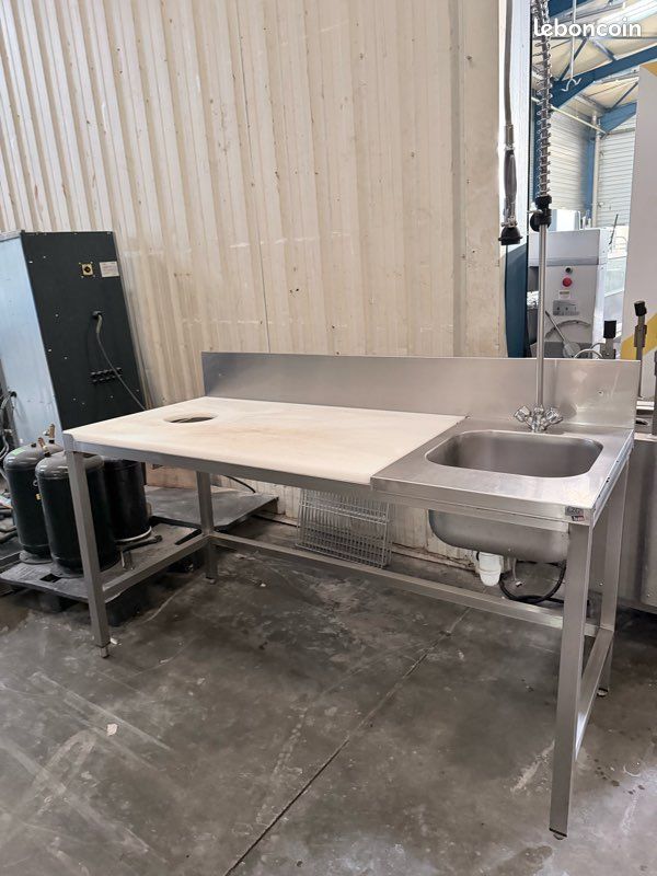 Plonge inox table de découpe - Équipements pour restaurants & hôtels