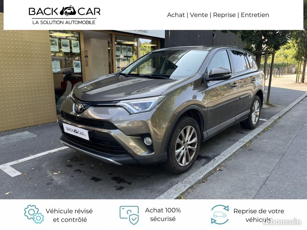 Toyota RAV4 143 D-4D 2WD Lounge - Voitures