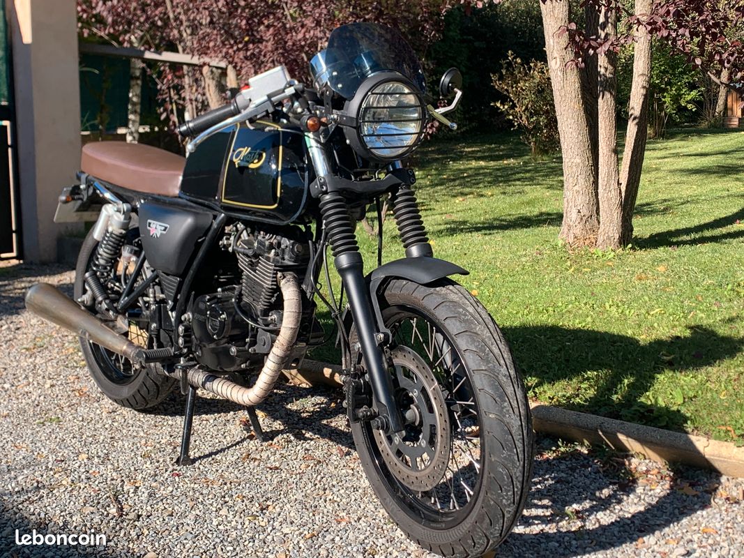 Mash 125 cafe racer - Motos