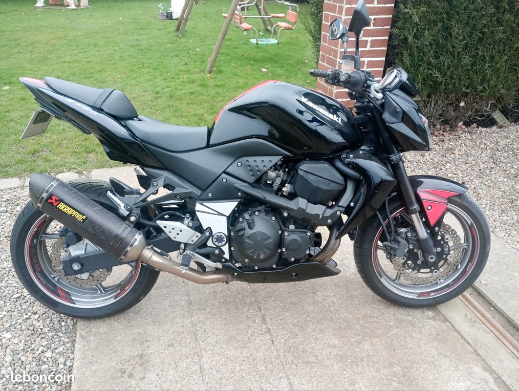 Kawasaki Z750 - Motos