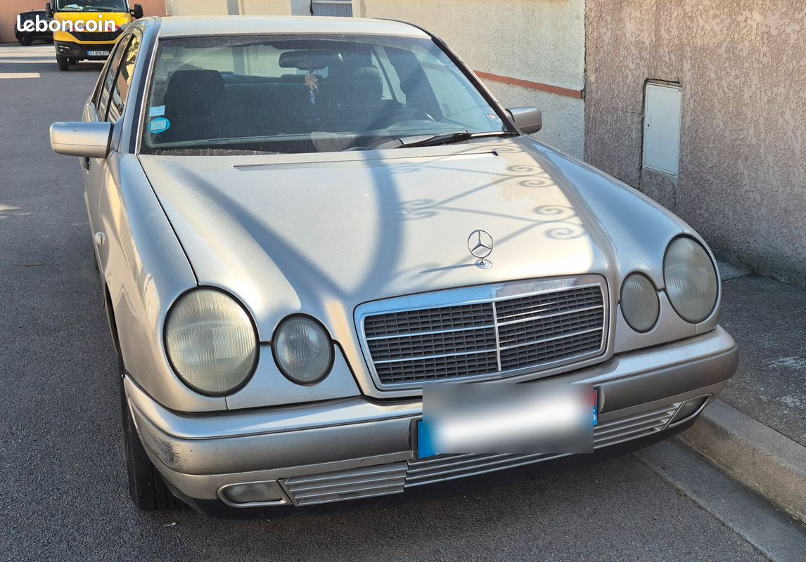 Mercedes e300 - Voitures