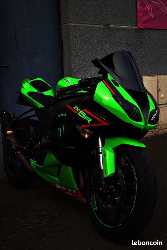 Kawasaki zx6r - Motos