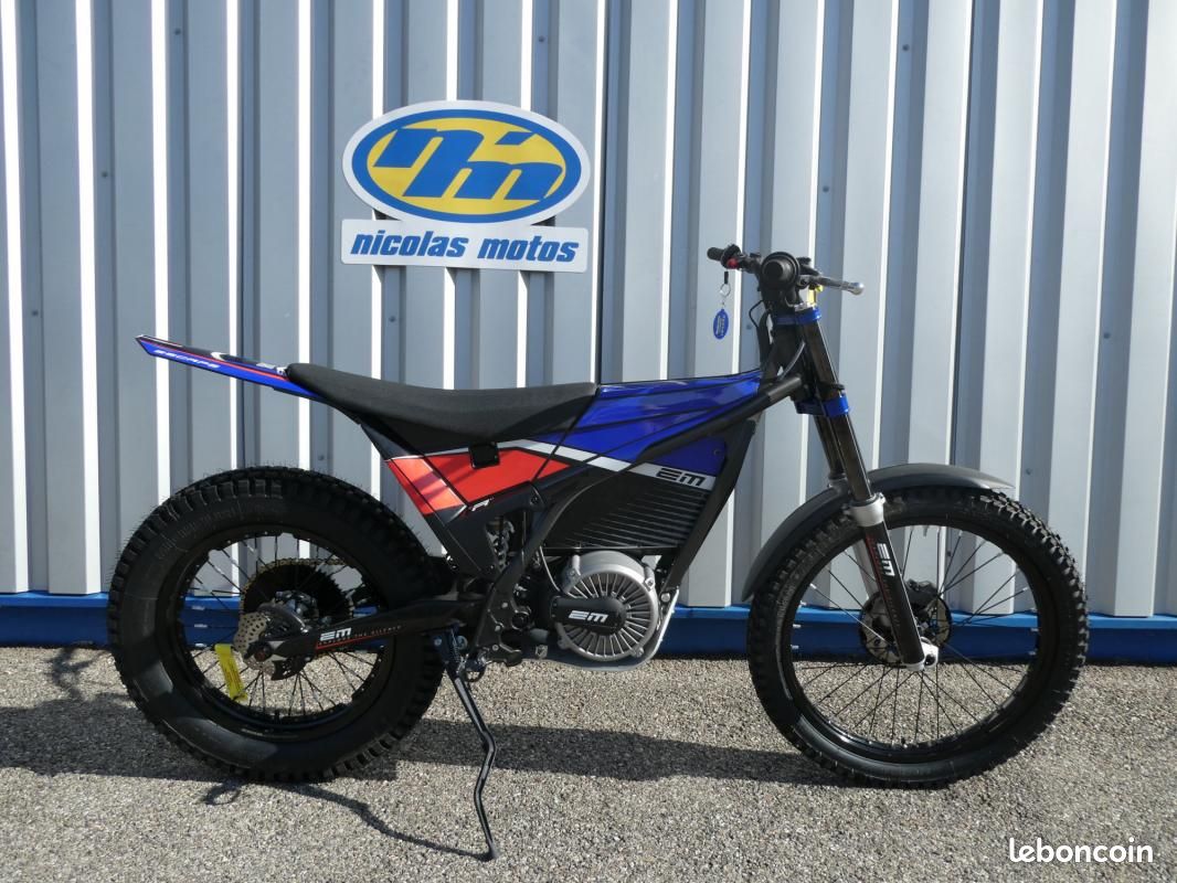 Electric Motion ESCAPE R 125 cm3 - Motos