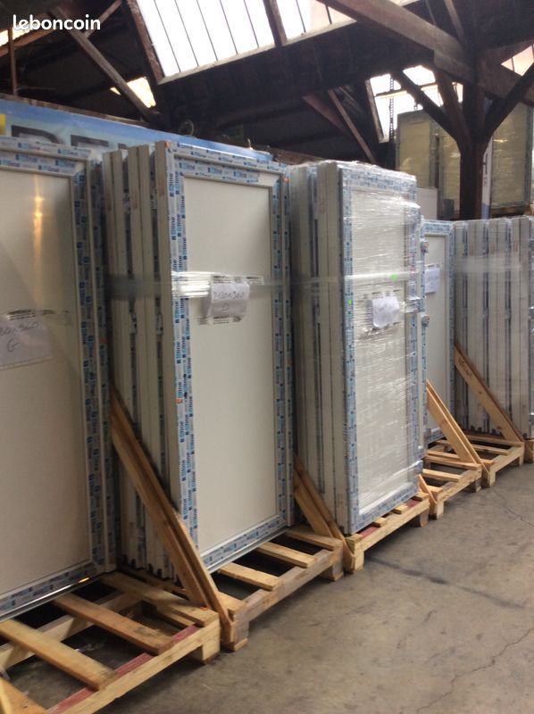 Porte de service PVC en stock : prix choc - Bricolage