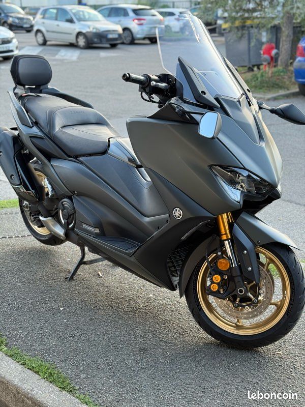 T max 560 - Motos