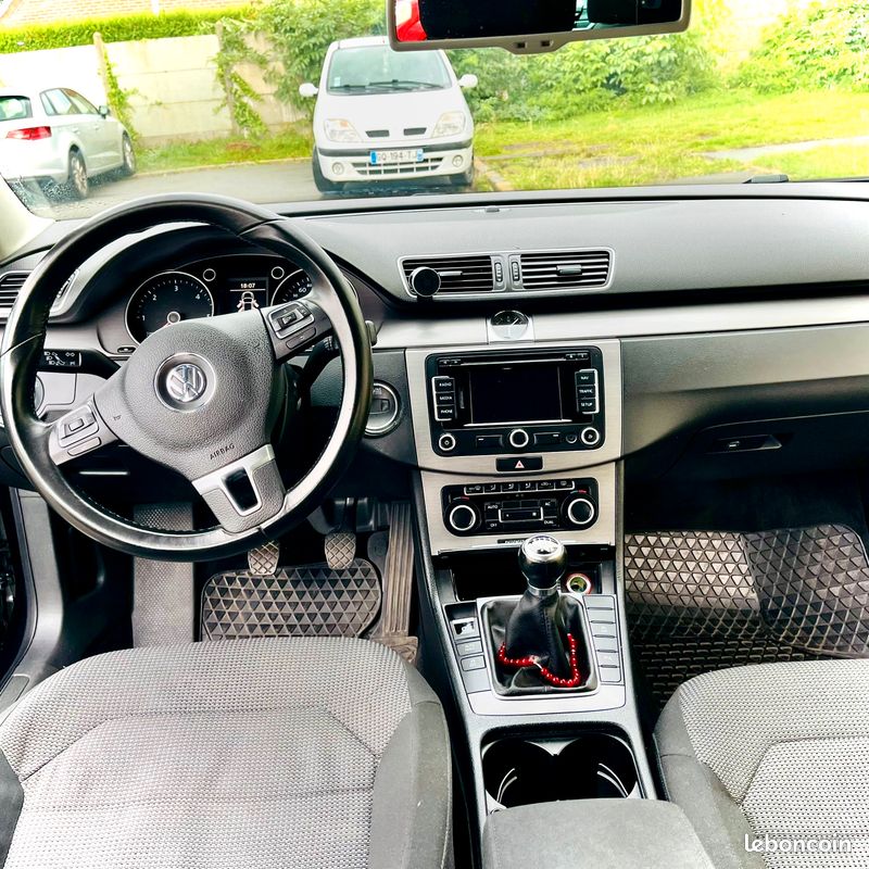 Volkswagen Passat variant TDI bluemotion technology - Voitures